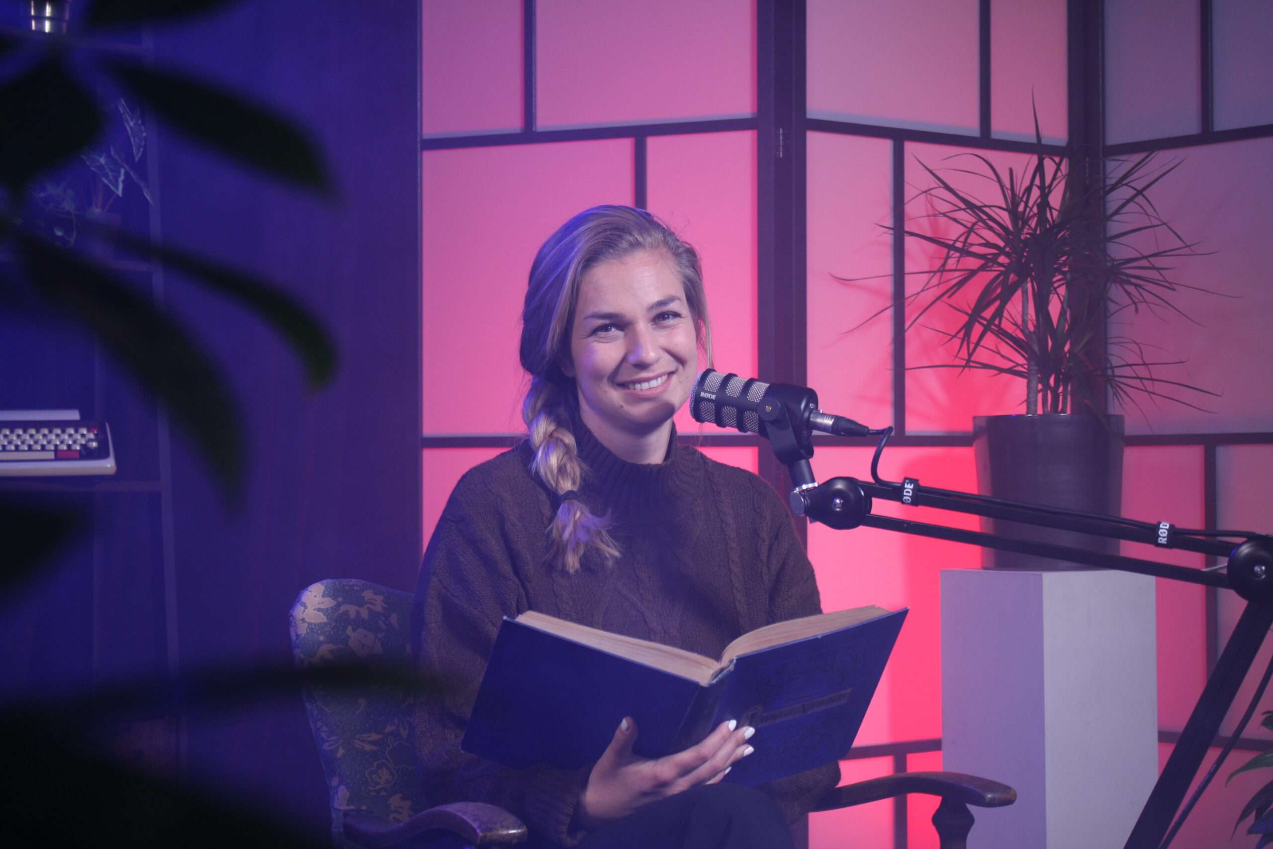 Laura Osinga presenteert nieuwe sprookjes podcast ‘Laura Leest’